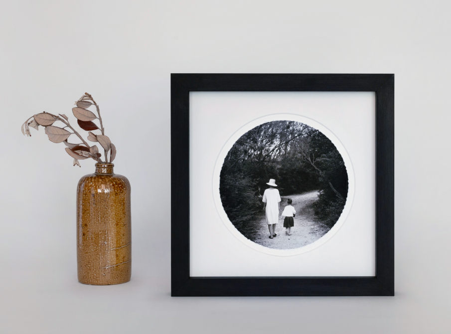 CIRCULAR FRAME 12x12" – QT Albums