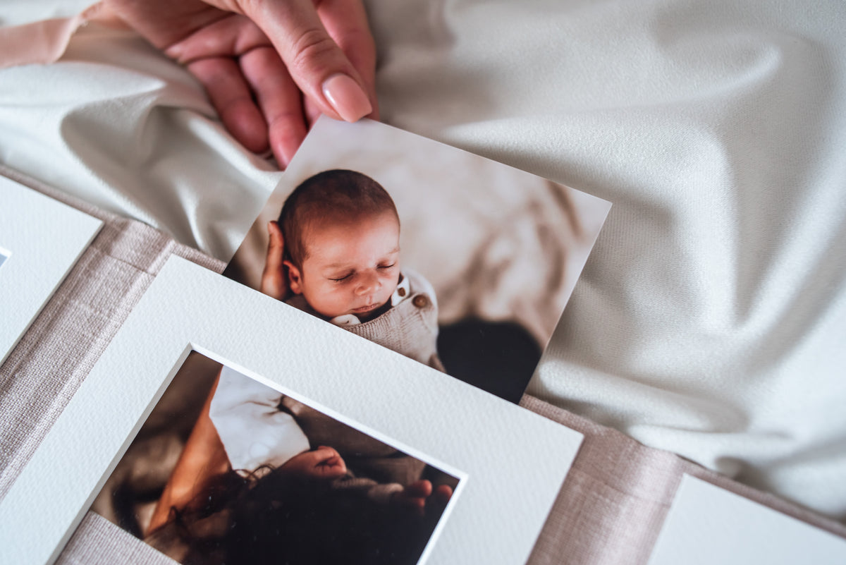 Slip-In Matted Folio for 6x9" Prints (VERTICAL) – QT Albums